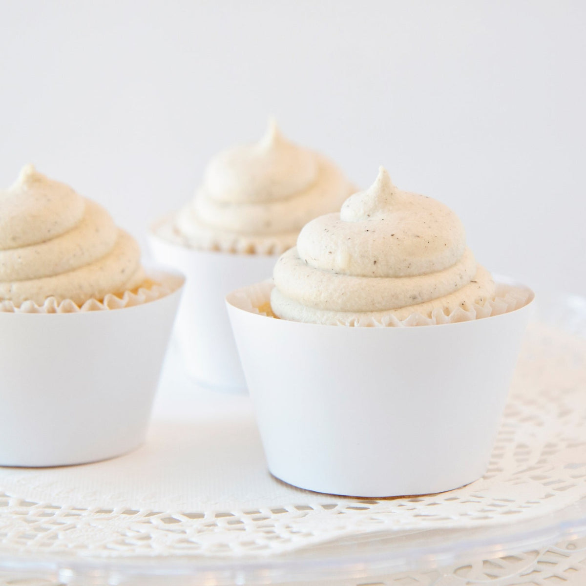 Solid White Cupcake Wrapper – Greengate Images